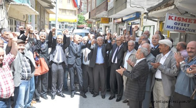 Hiçbir siyasi partinin arka bahçesi değiliz - SİYASET - Ayrıntı Gazetesi Hiçbir siyasi partinin arka bahçesi değiliz - SİYASET - Ayrıntı Gazetesi